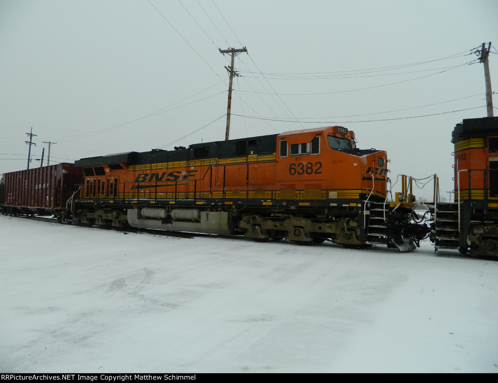 BNSF 6382